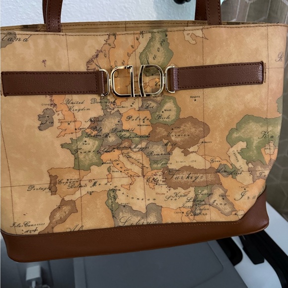 Alviero Martini | Bags | Alviero Martini Print Leather Tote Bag Handbag ...